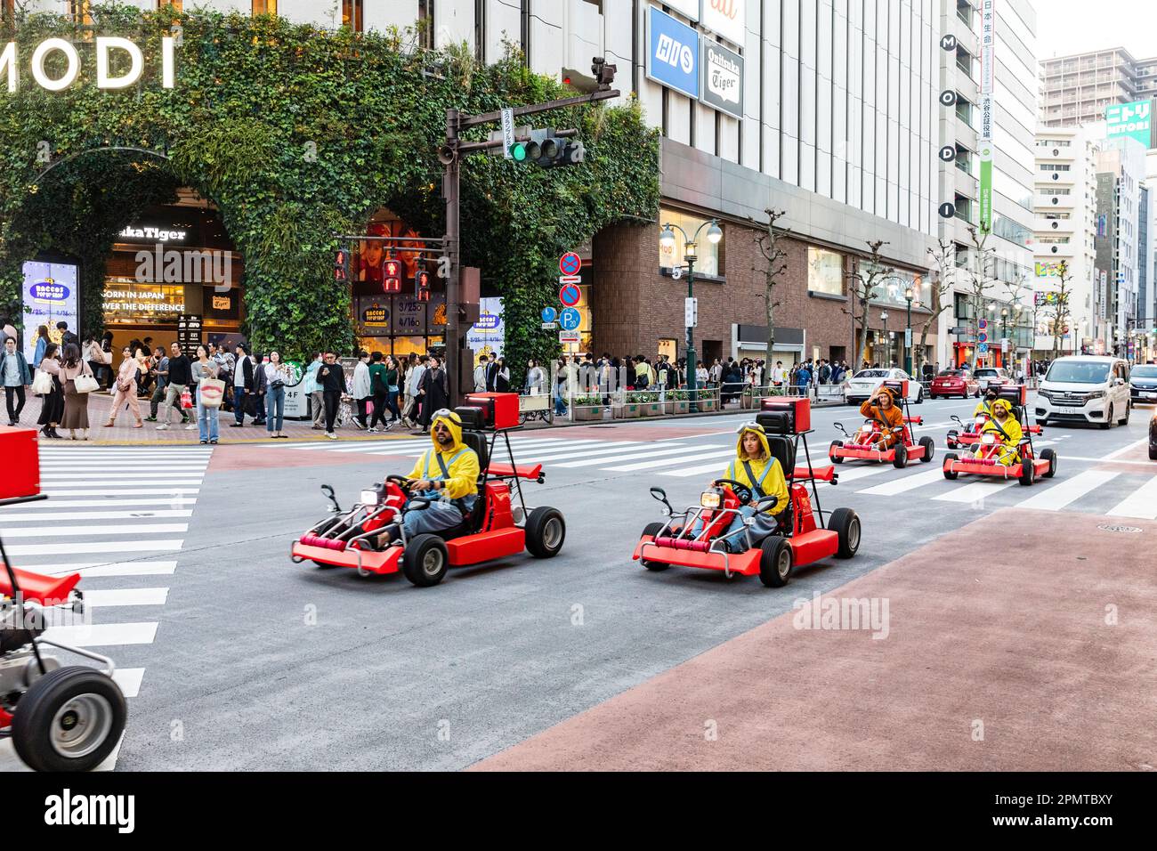 Super mario karts -Fotos und -Bildmaterial in hoher Auflösung – Alamy