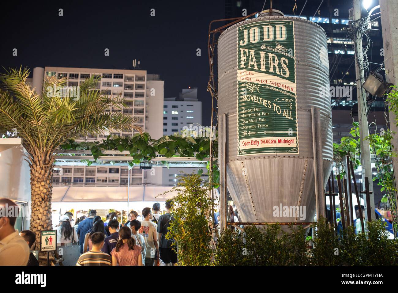 Jodd fairs nachtmarkt -Fotos und -Bildmaterial in hoher Auflösung – Alamy