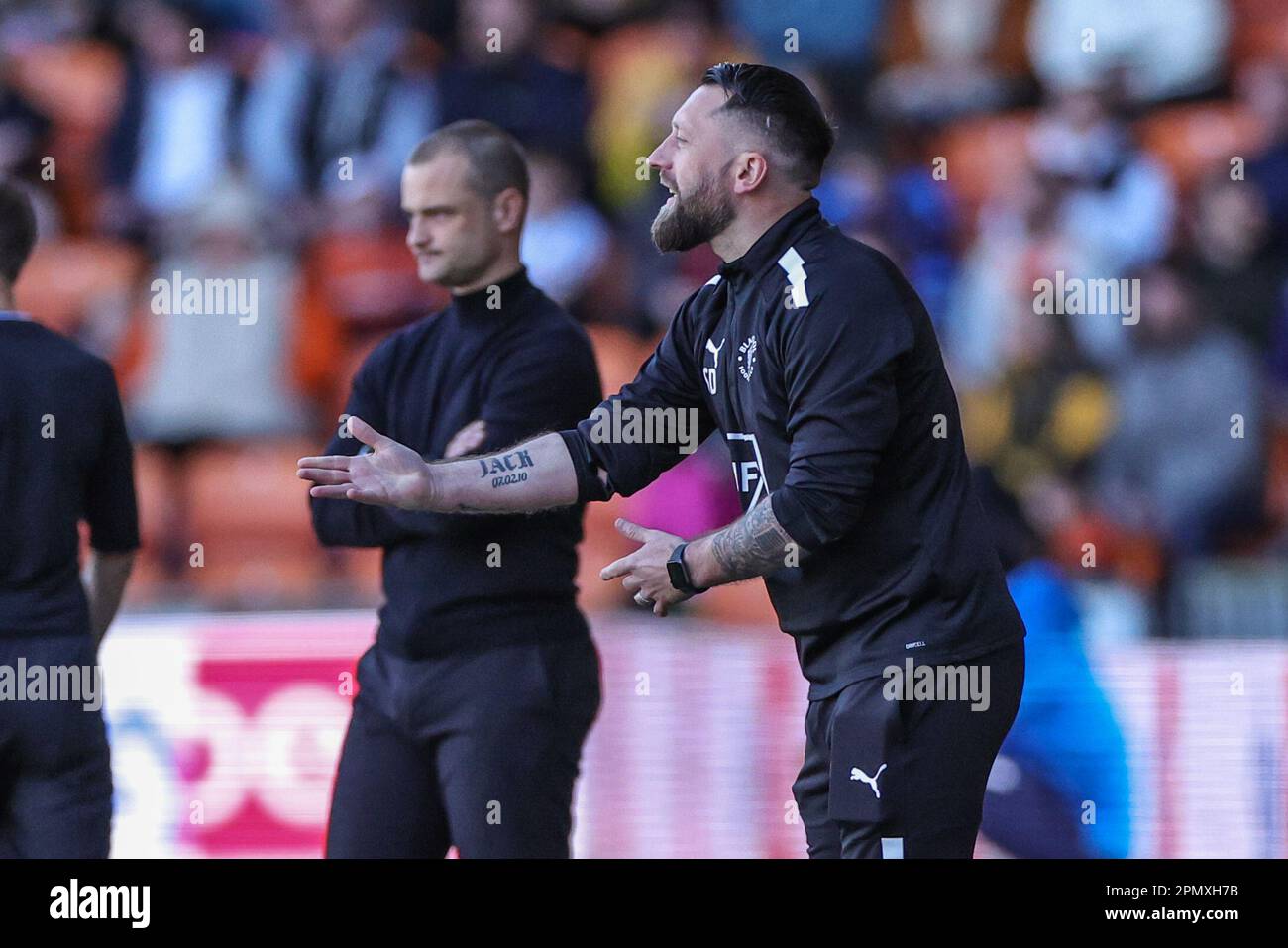 Stephen Dobbie Interim Head Coach von Blackpool gibt seinem Team ...