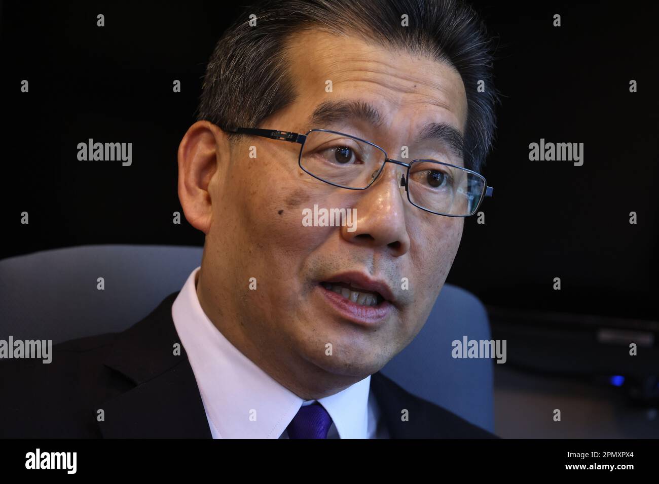 Interview mit Gregory so kam-leung in seinem Büro in Causeway Bay ...