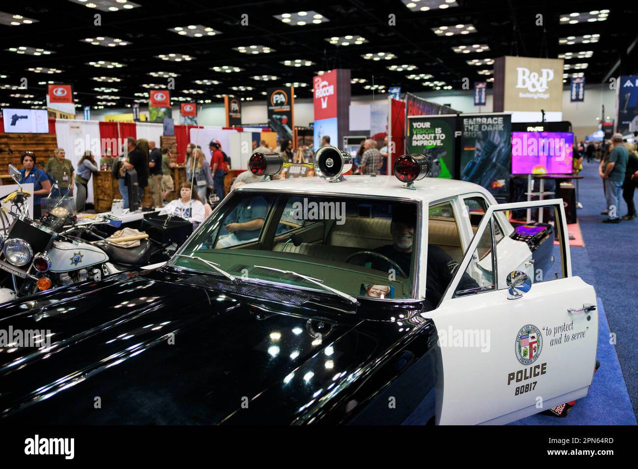 INDIANAPOLIS, INDIANA - 16. APRIL: Ein originales Polizeiauto von Adam ...