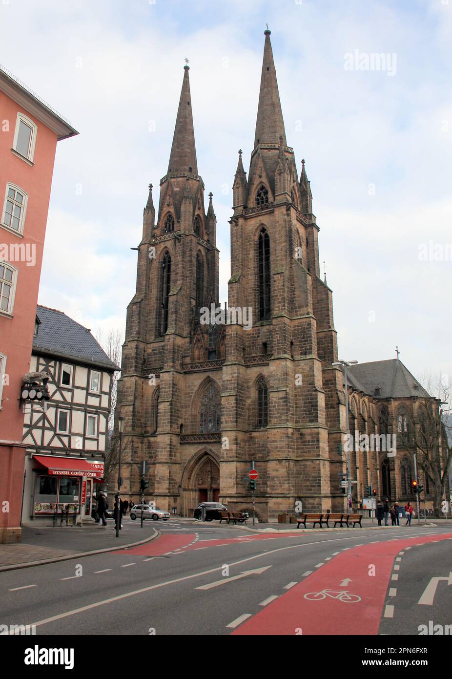 Elisabethkirche, marburg -Fotos und -Bildmaterial in hoher Auflösung ...
