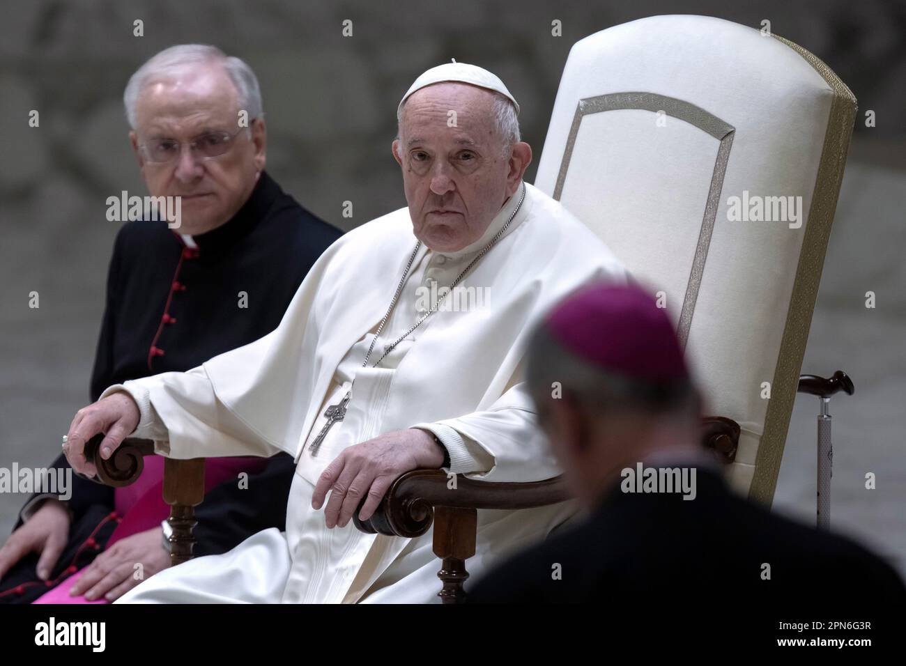 Vatikanstadt, Vatikan, 15. april 2023. Papst Franziskus trifft Pilger ...