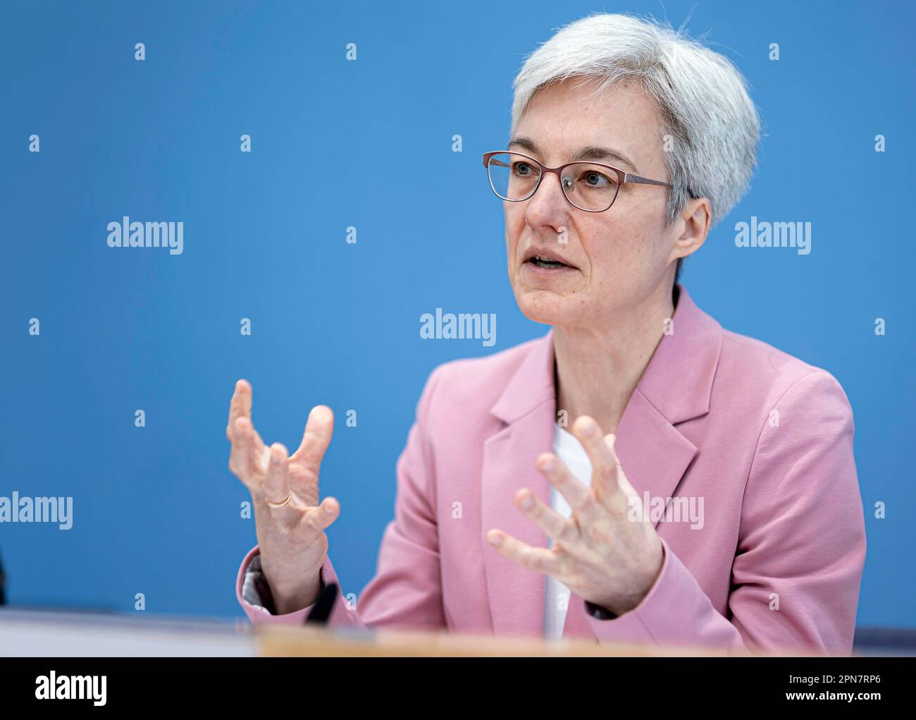 Politik politik portrait portrait kopf kopfschuss bundespressekon ...