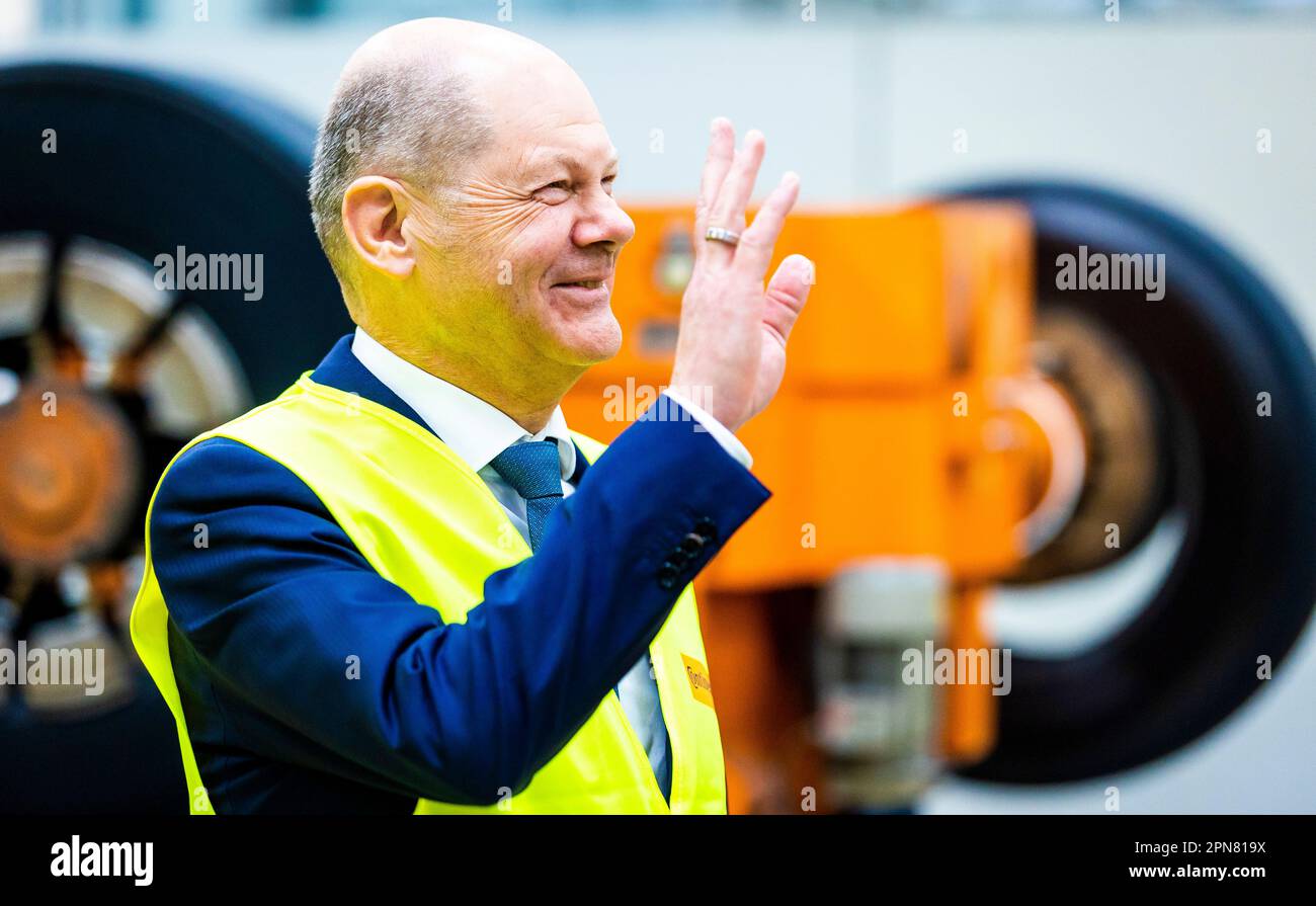 Hannover, Deutschland. 17. April 2023. Bundeskanzler Olaf Scholz (SPD ...