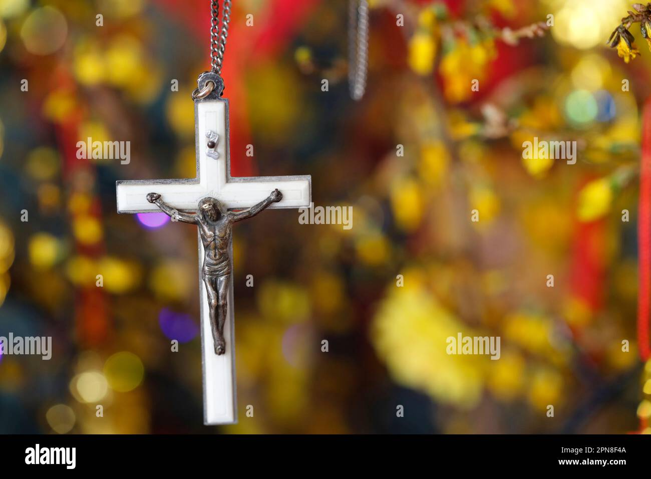 Kruzifix anhänger -Fotos und -Bildmaterial in hoher Auflösung – Alamy