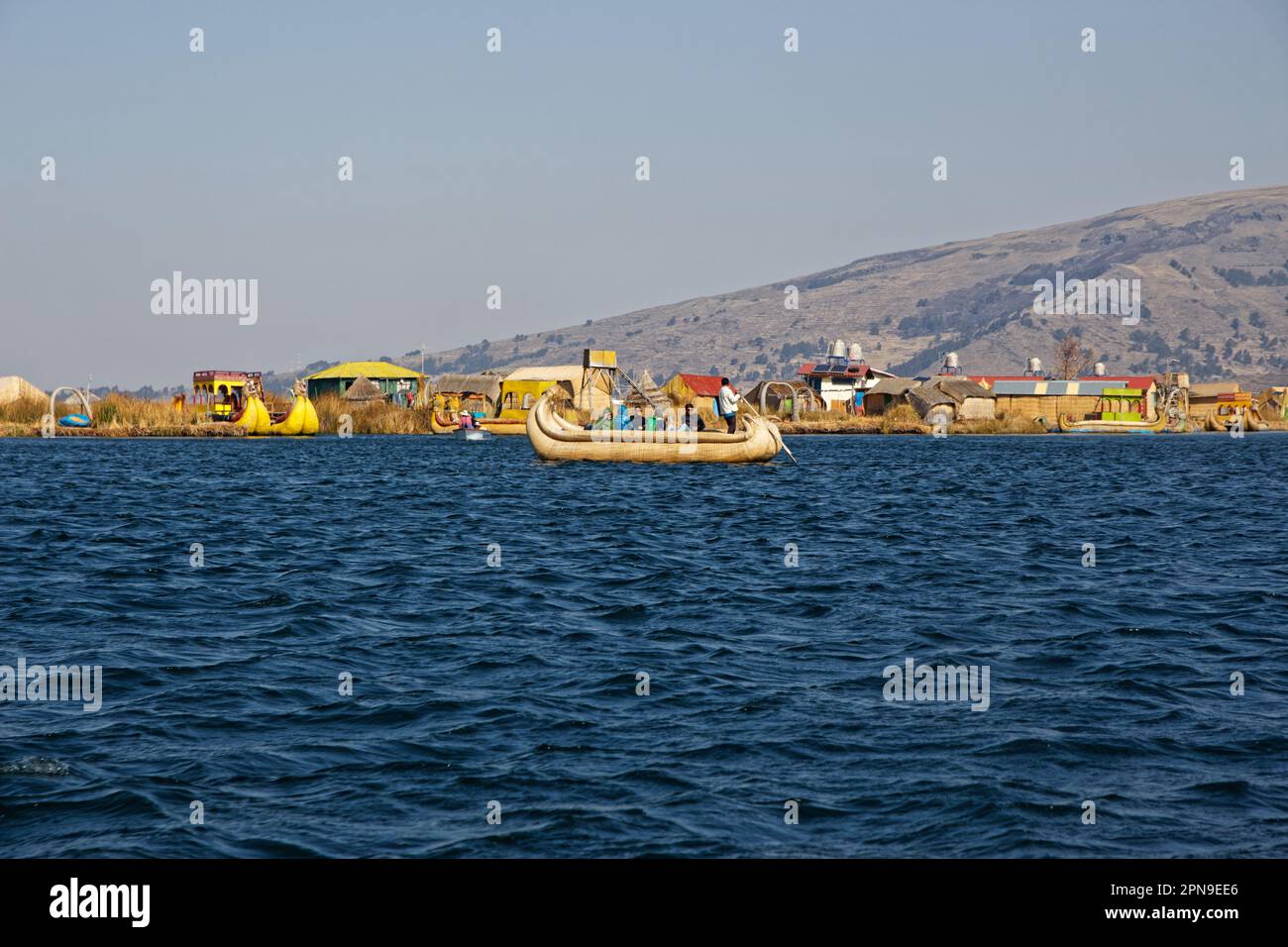 Uros inseln menschen -Fotos und -Bildmaterial in hoher Auflösung – Alamy