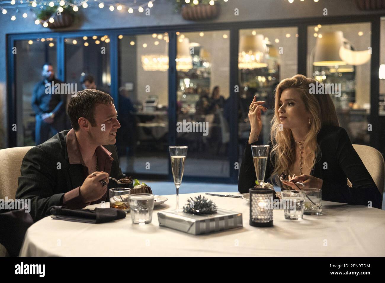 FLORIDA MAN, von links: Emory Cohen, Abbey Lee, Pilot', (Staffel 1, ep ...