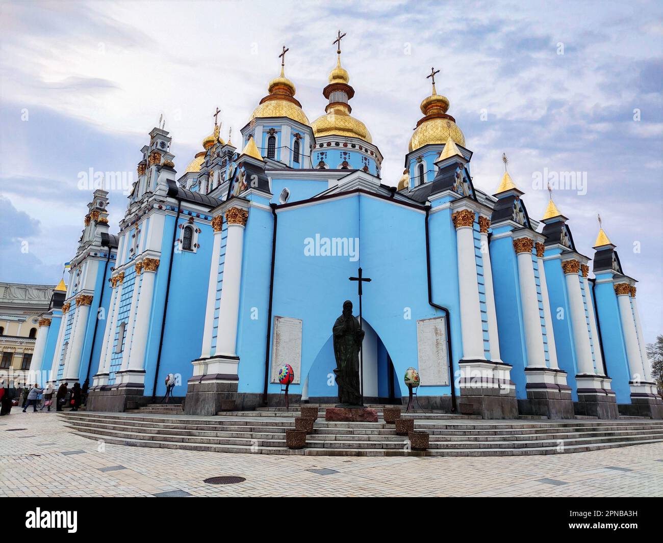 KIEW, UKRAINE - 15. APRIL 2023 - St. Michaels goldene Kuppel-Kathedrale ...