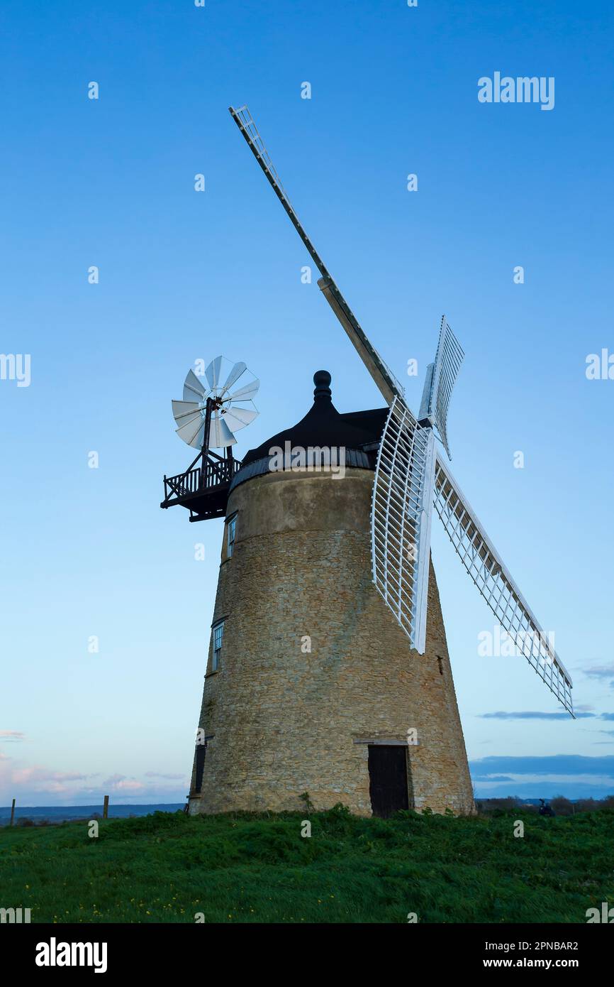 Stone windmill tower -Fotos und -Bildmaterial in hoher Auflösung – Alamy