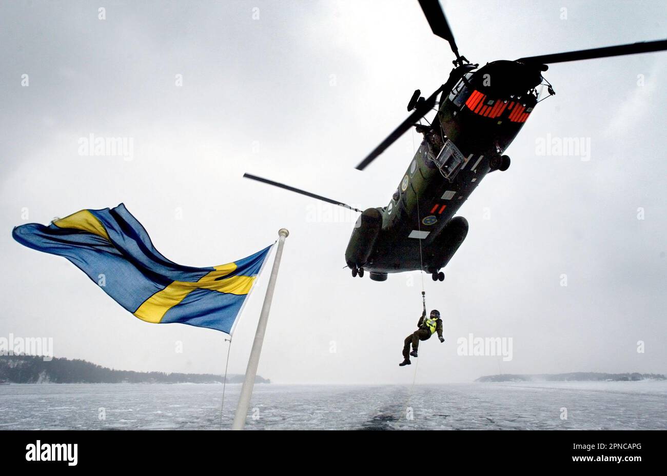 Helikopter 4 der schwedischen Luftwaffe, HKP 4, vom Helikopter ...