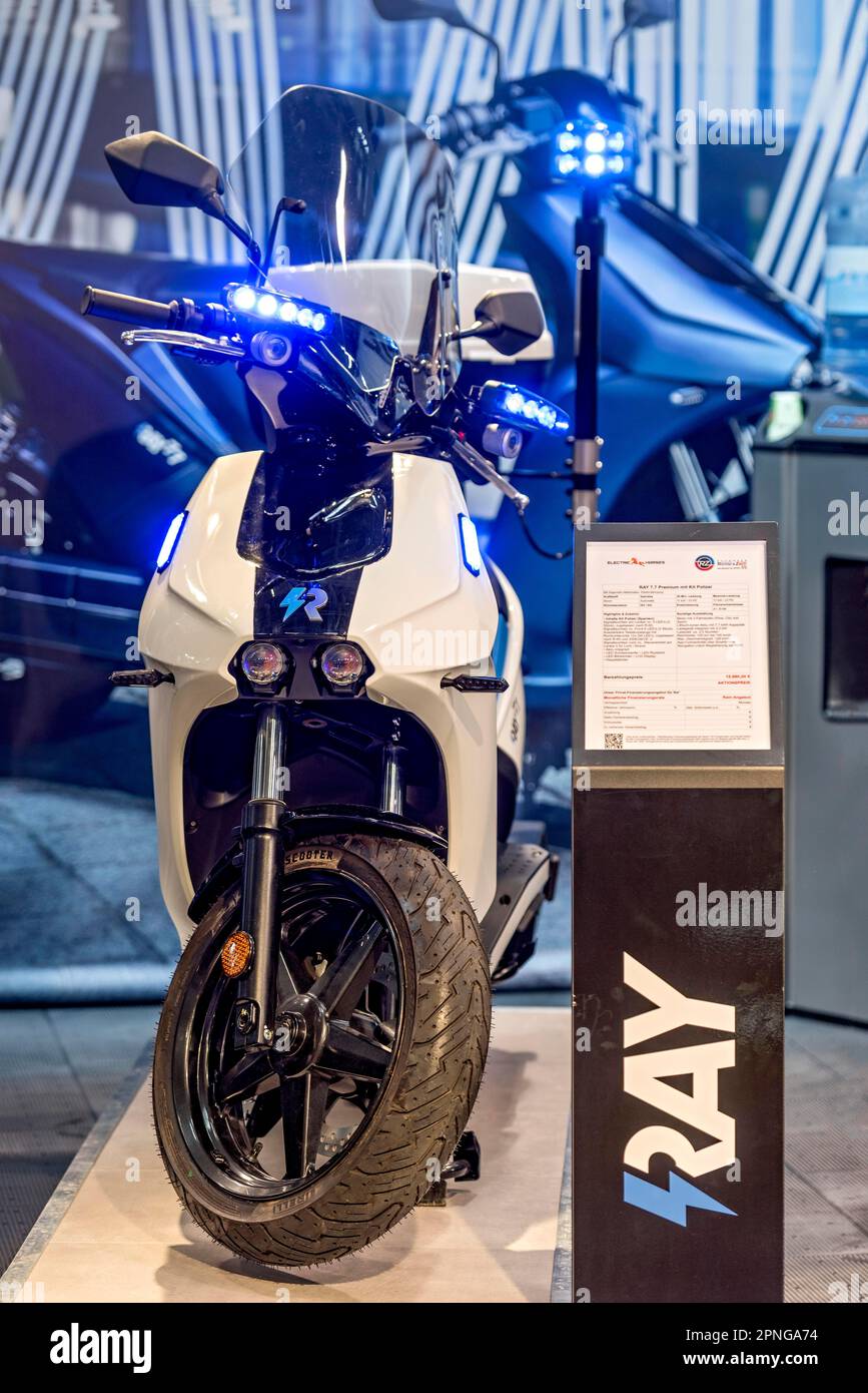 Ray elektromotorrad -Fotos und -Bildmaterial in hoher Auflösung – Alamy