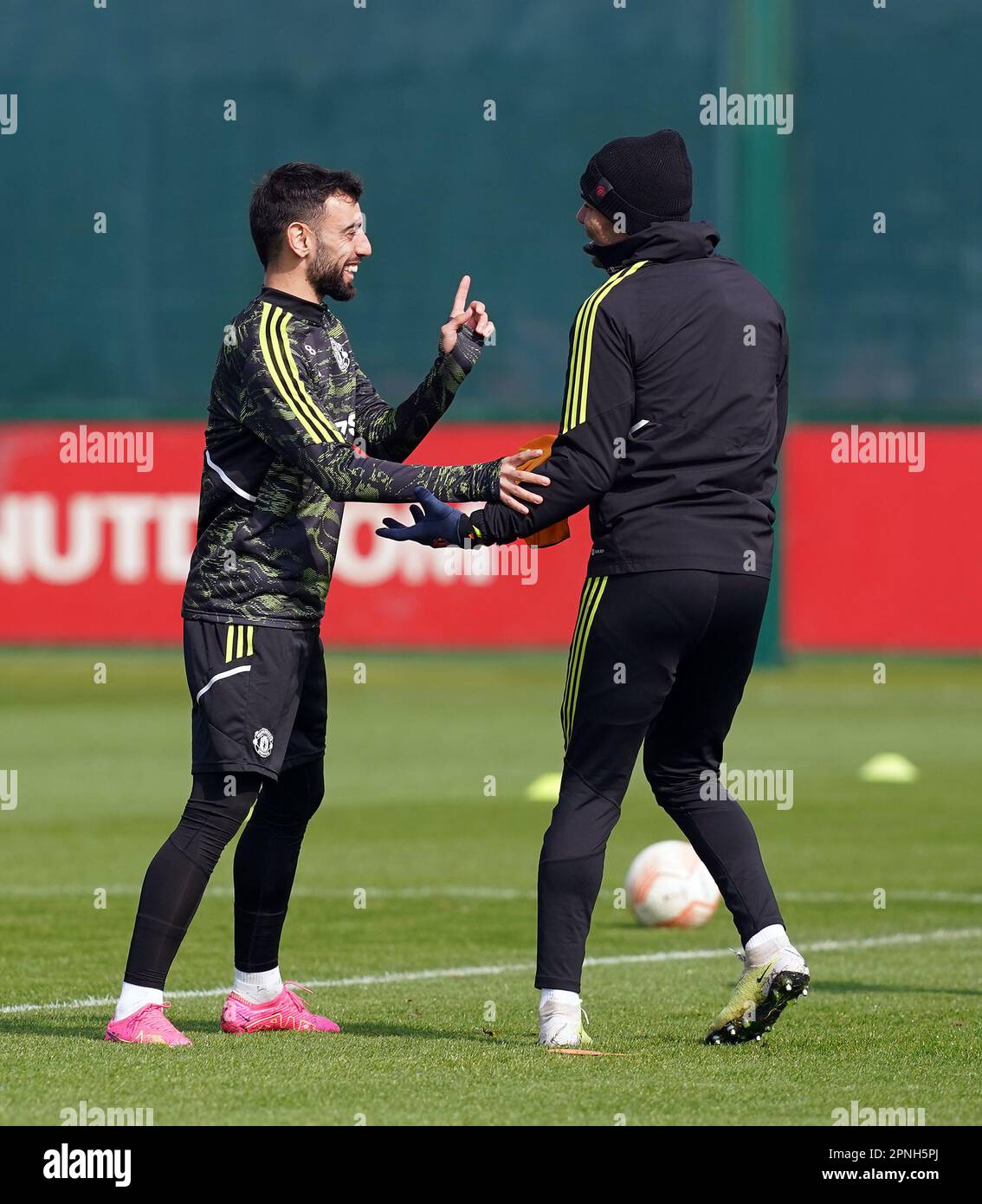 Bruno Fernandes und Casemiro von Manchester United während einer ...