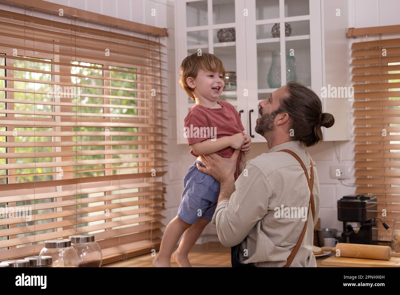 Sorglose, glückliche und freudige Zeiten sind das, woran sich die ...