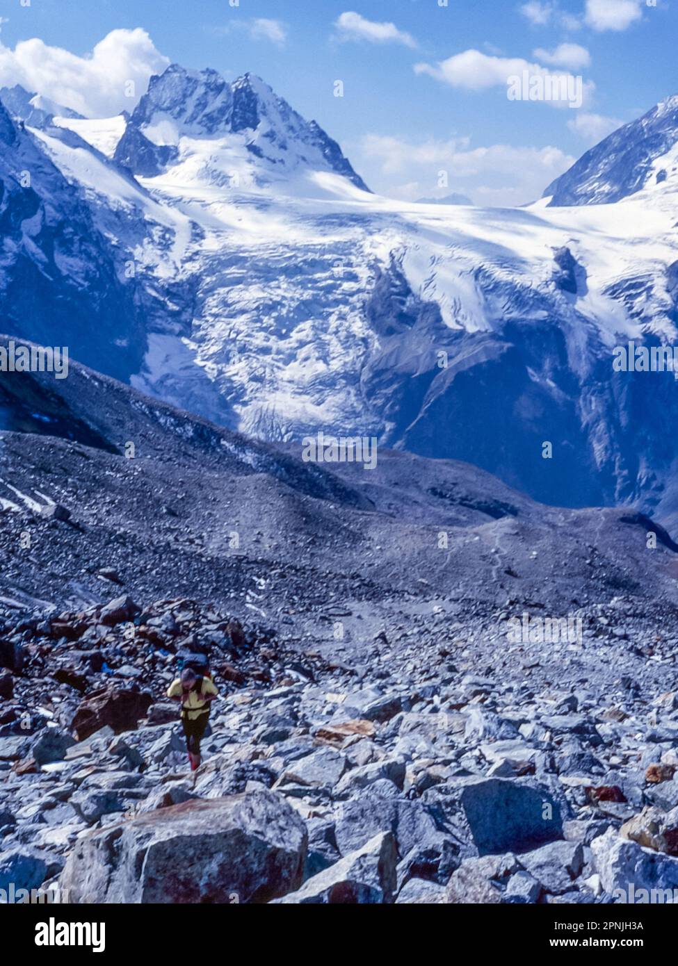 Der Gipfel des Mont Collon aus Sicht der Anfahrt zur Schweizer ...