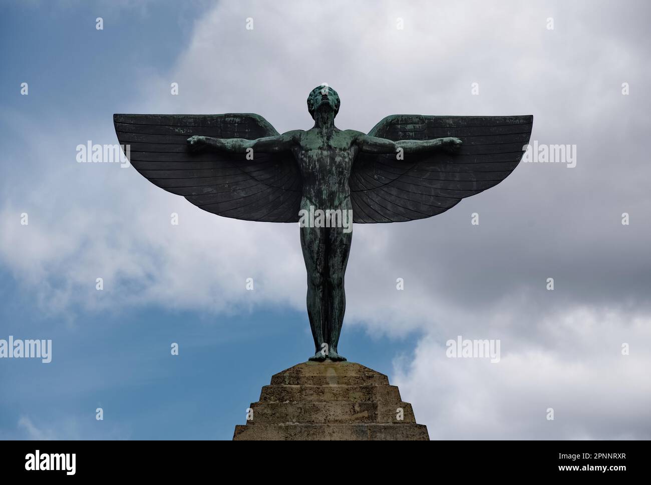 Oberer Teil des 1914 errichteten Otto-Lilienthal-Denkmals, Baekepark ...