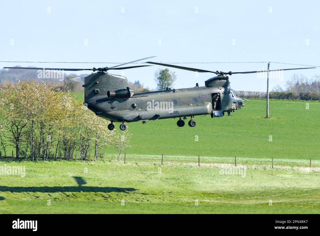 Chinook training bei raf benson -Fotos und -Bildmaterial in hoher ...