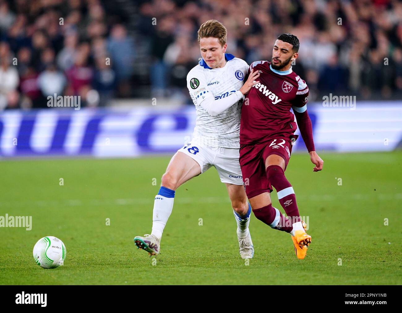 KAA Gents Matisse Samoise (links) und West Ham United besagte Benrahma ...