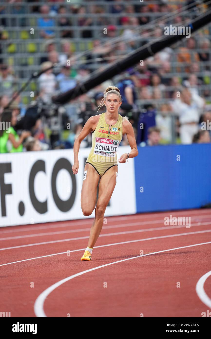 Alica Schmidt nimmt an den 400 Metern der Leichtathletik ...