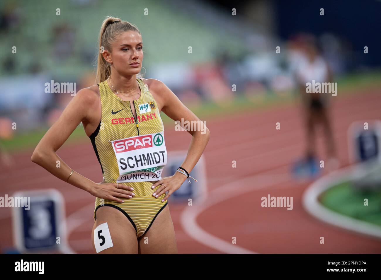 Alica Schmidt nimmt an den 400 Metern der Leichtathletik ...