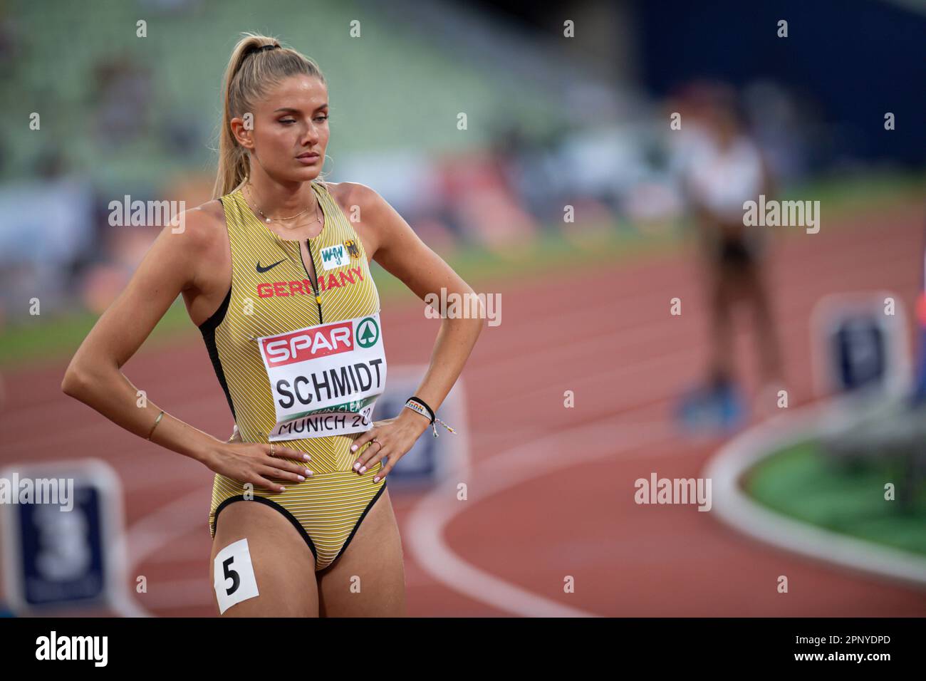 Alica Schmidt nimmt an den 400 Metern der Leichtathletik ...