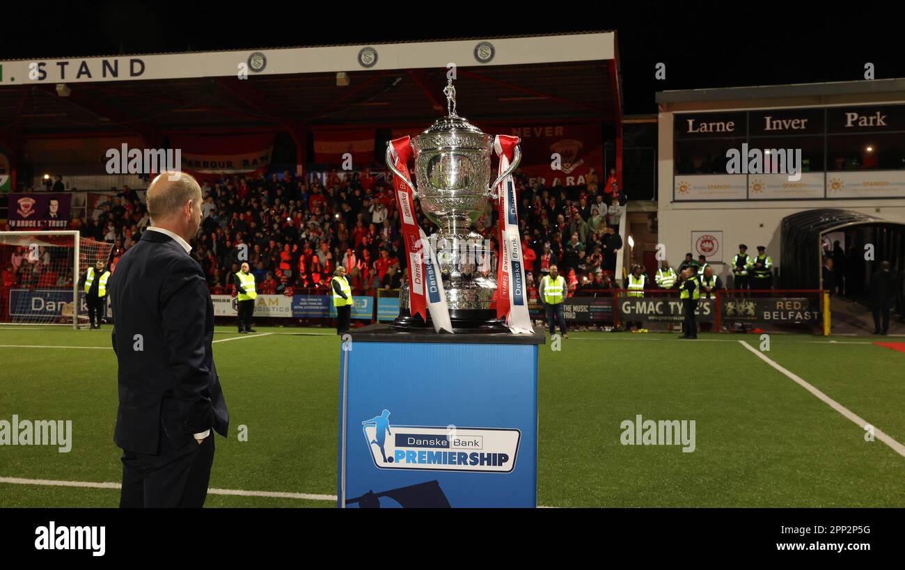 Larne irischer ligameister -Fotos und -Bildmaterial in hoher Auflösung ...