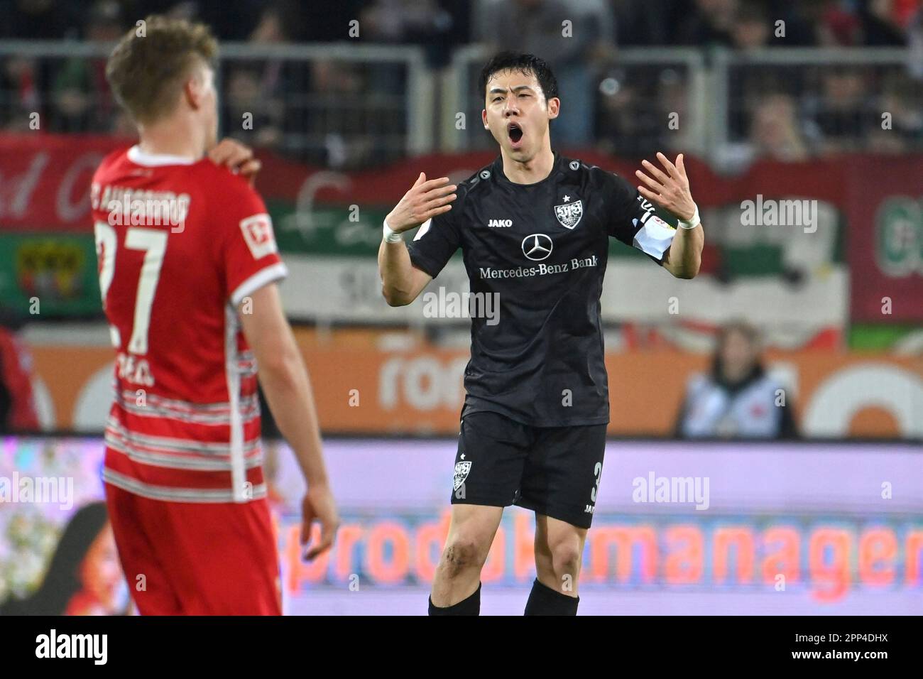Goaljubel Wataru ENDO (VFB Stuttgart) nach dem Tor 1-1, Jubel, Freude ...