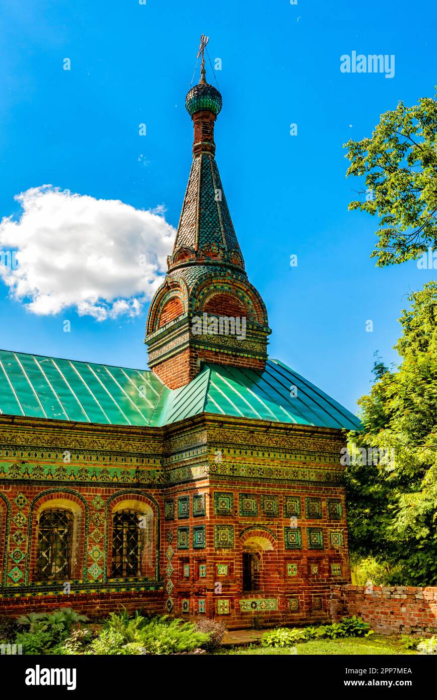 Kirche der tikhvin ikone des muttergottes -Fotos und -Bildmaterial in ...