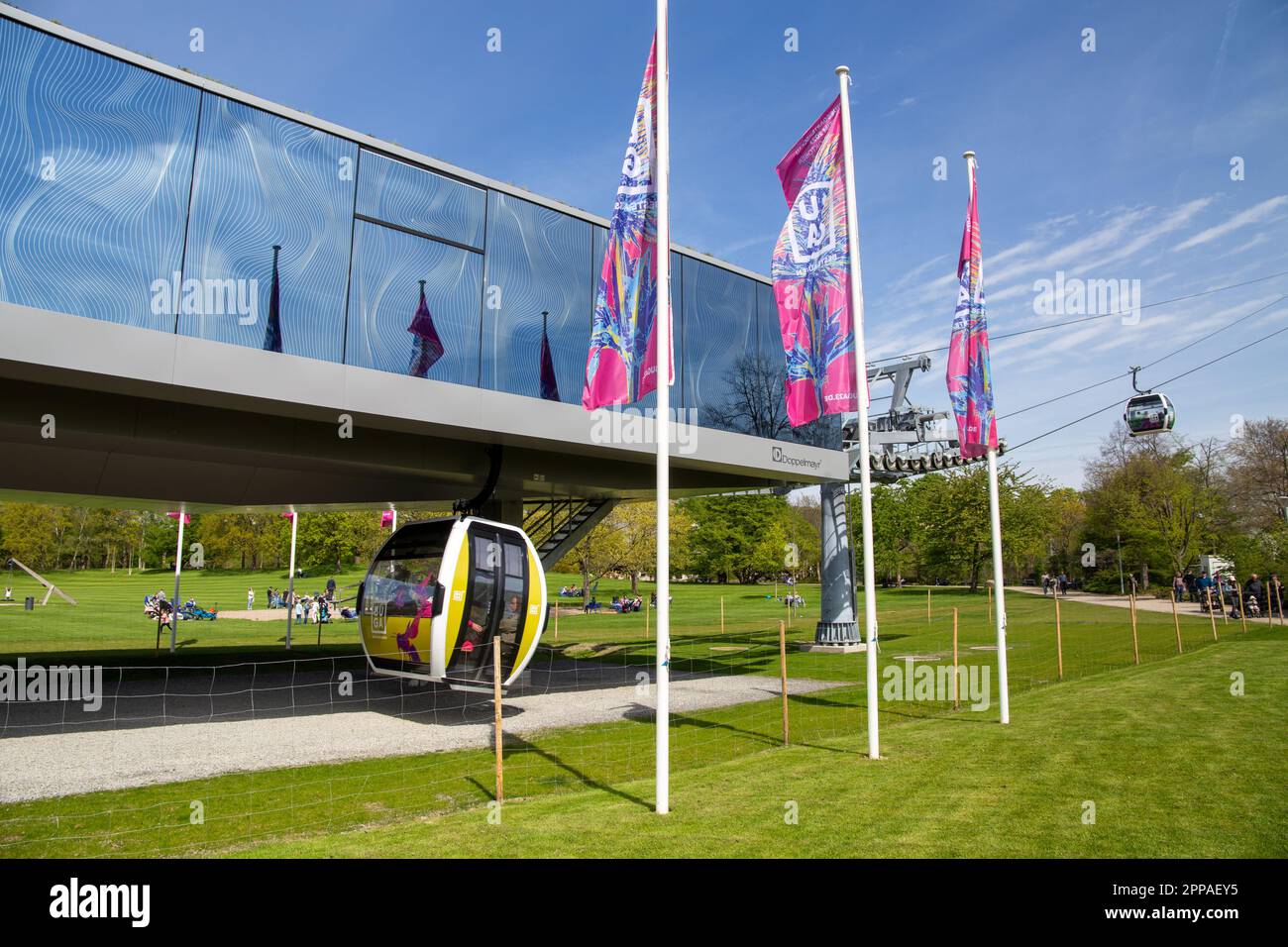 BUGA (Bundesgartenschau) Mannheim 2023: Die Seilbahn verbindet die beiden Messegelände ...