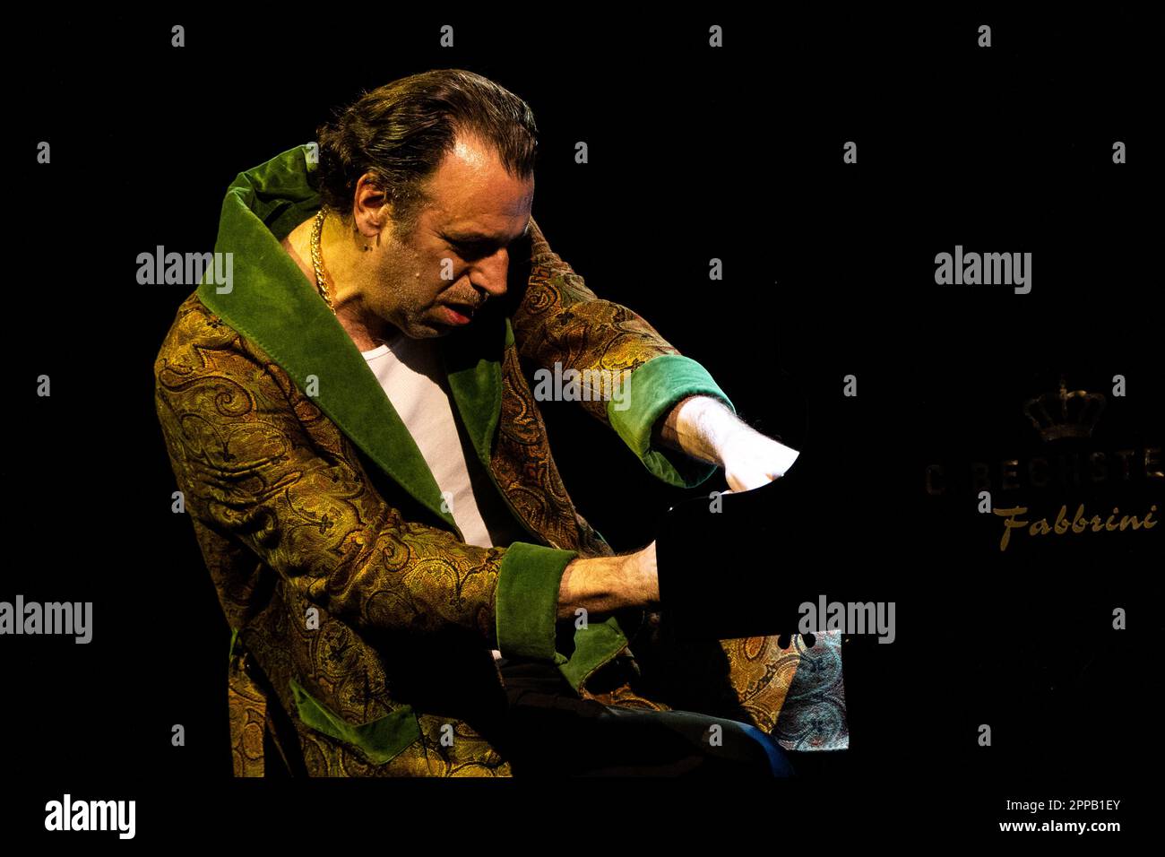 Chilly gonzales musikfoto -Fotos und -Bildmaterial in hoher Auflösung ...