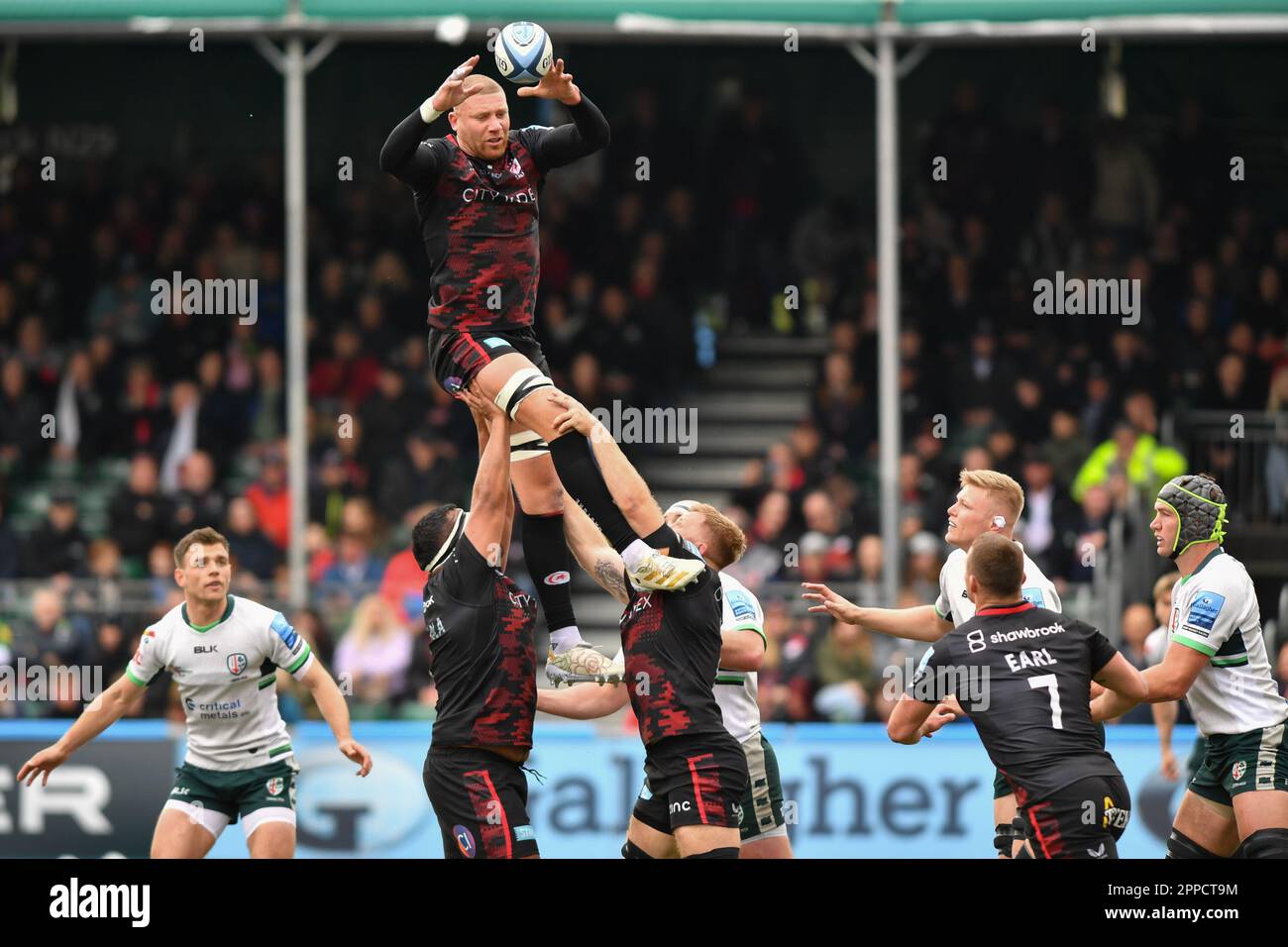 London, Großbritannien. 23. April 2023. Nick Isiekwe aus Saracens ...