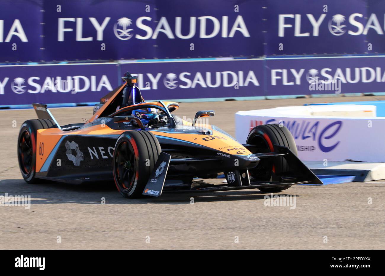 Neom mclaren formel e team -Fotos und -Bildmaterial in hoher Auflösung – Alamy