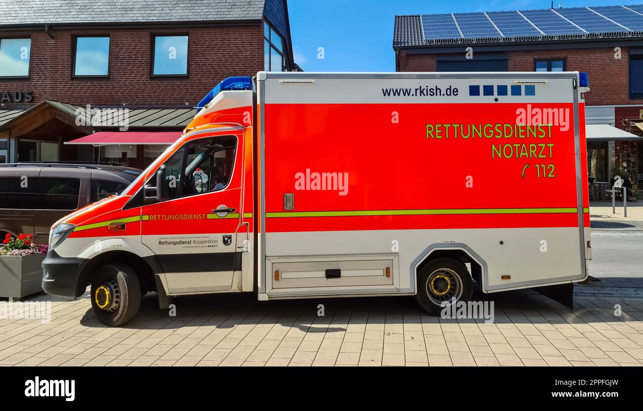 German ambulance -Fotos und -Bildmaterial in hoher Auflösung – Alamy