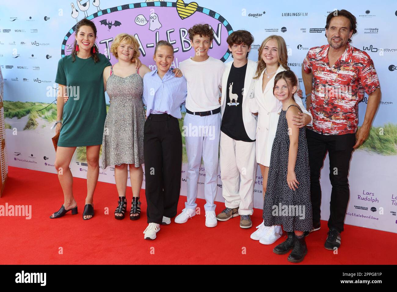 Besetzung mit Timothy Scannell, Levi Kazmaier, Laila Ziegler, Sonja ...