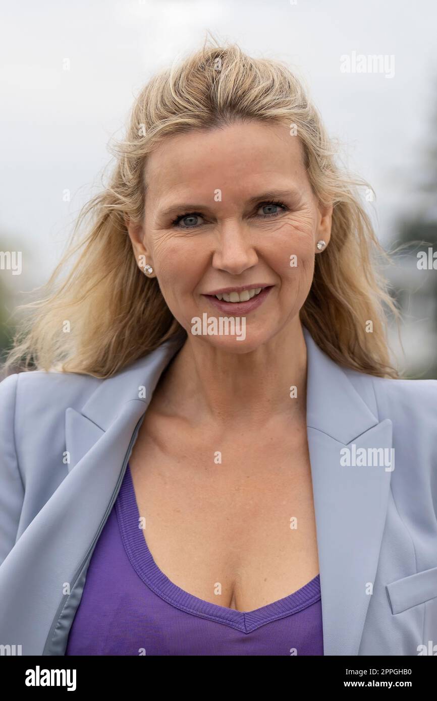 Deutsches trabendderby 2022 -Fotos und -Bildmaterial in hoher Auflösung – Alamy