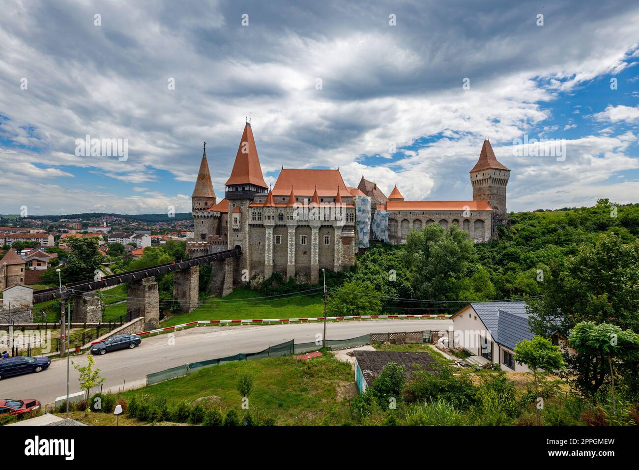 Burg hunedoara -Fotos und -Bildmaterial in hoher Auflösung – Alamy
