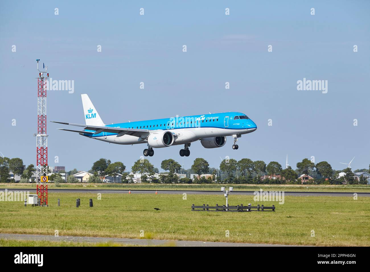 Klm cityhopper embraer e195 e2 -Fotos und -Bildmaterial in hoher ...
