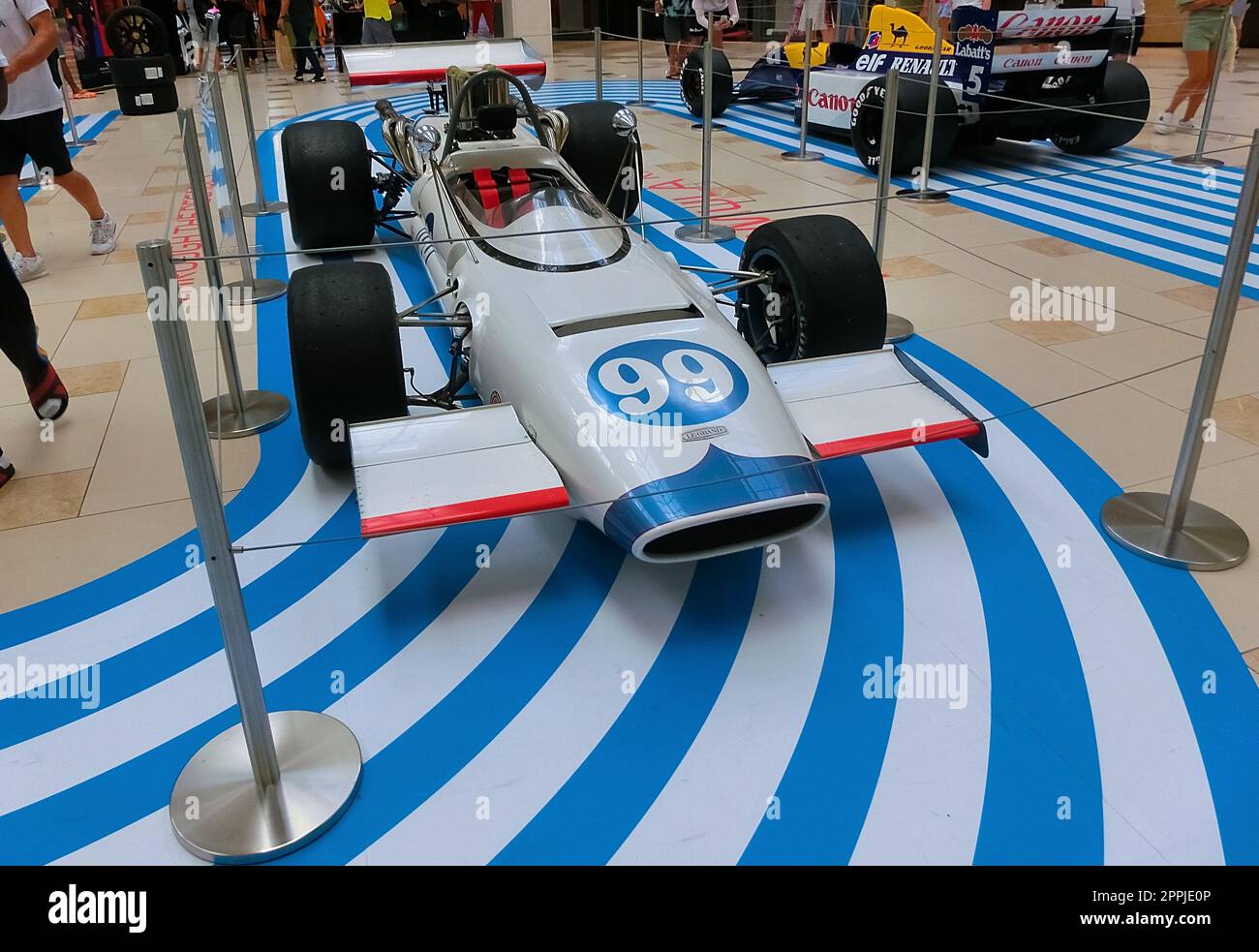 Schnelle rennwagen -Fotos und -Bildmaterial in hoher Auflösung – Alamy