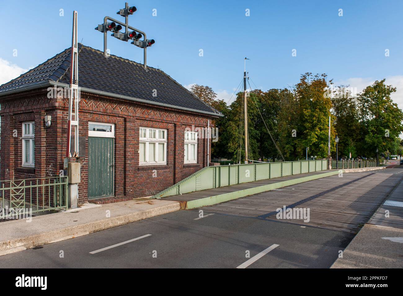 Dr vom bruch brucke -Fotos und -Bildmaterial in hoher Auflösung – Alamy
