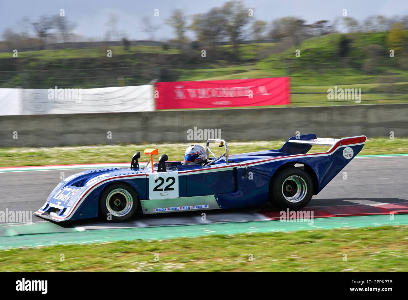 Scarperia, 2. April 2023: Nr. 22 Chevron B31 Jahr 1975 in Aktion ...