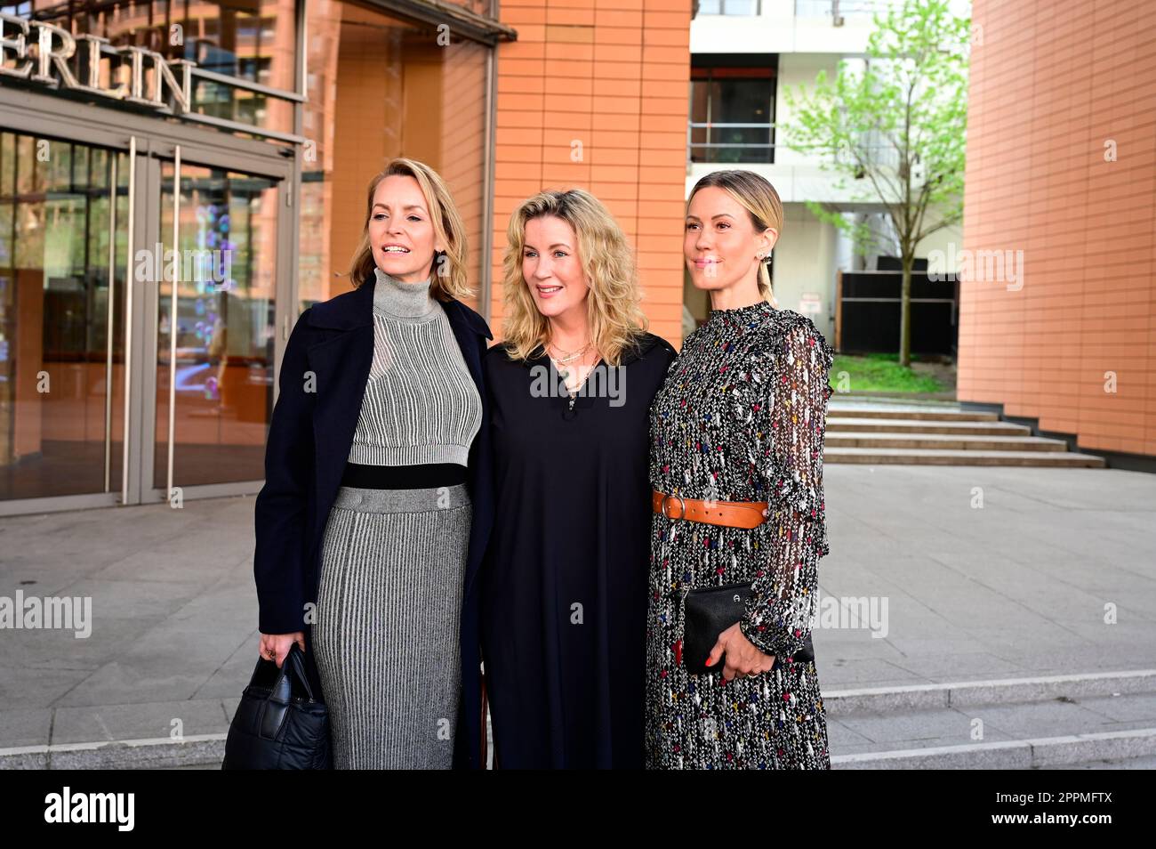 Simone Hanselmann, Alexa Maria Surholt und Wolke Hegenbarth bei der ...
