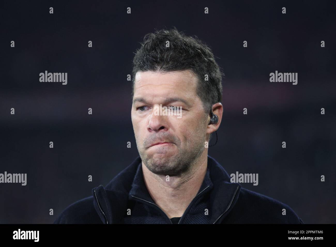 MÜNCHEN, DEUTSCHLAND - APRIL 19: DAZN TV-Fußballexperte Michael BALLACK ...
