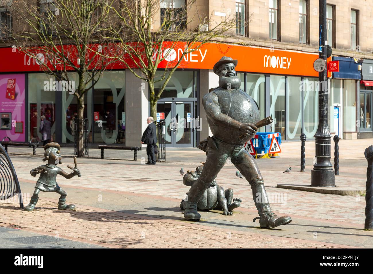 Statue von verzweifeltem Dan von Künstlern aus Angus, Tony und Susie ...