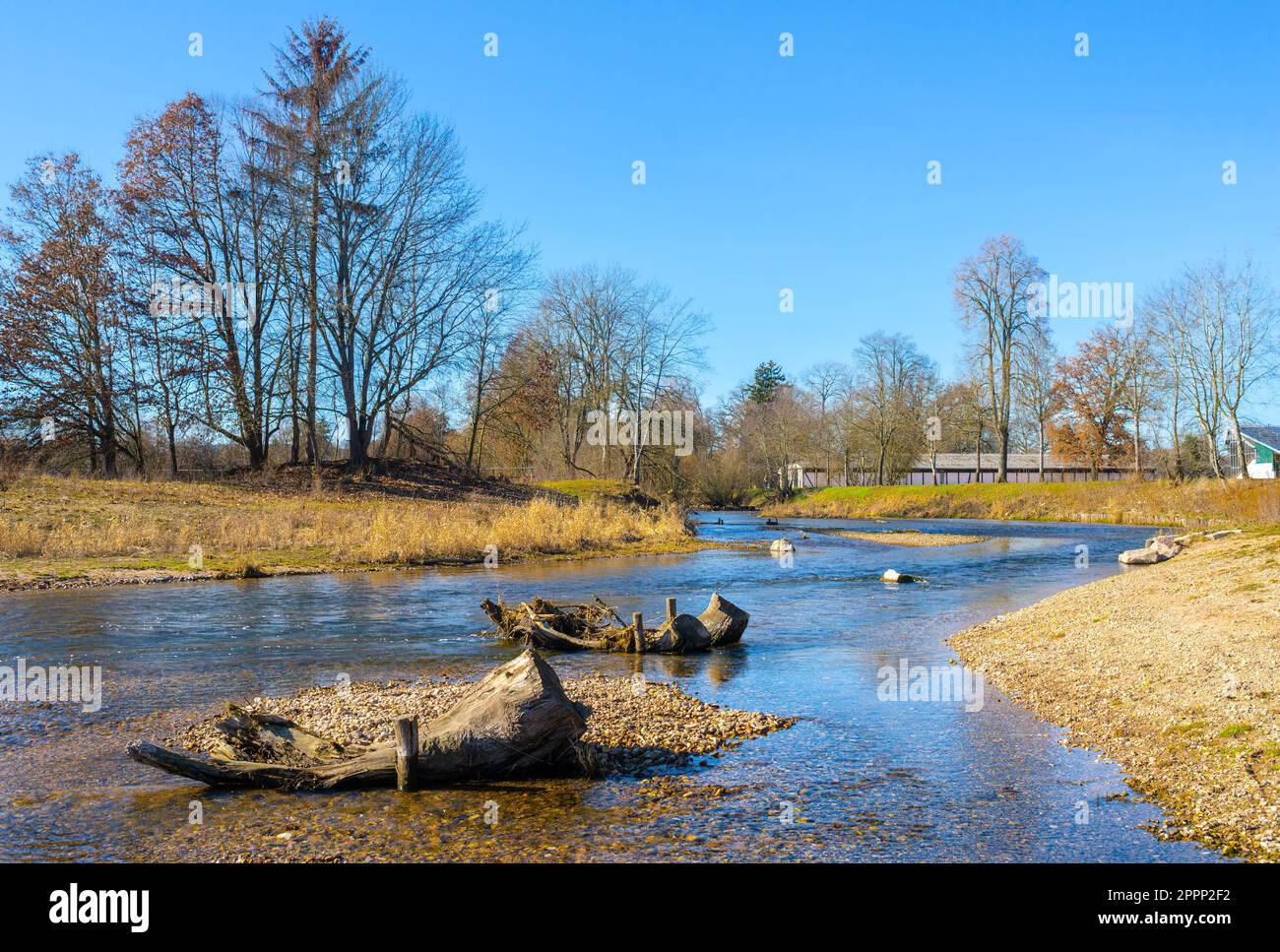 Der Zusammenfluss der Flüsse Brigach und Breg, der den Beginn der Donau ...