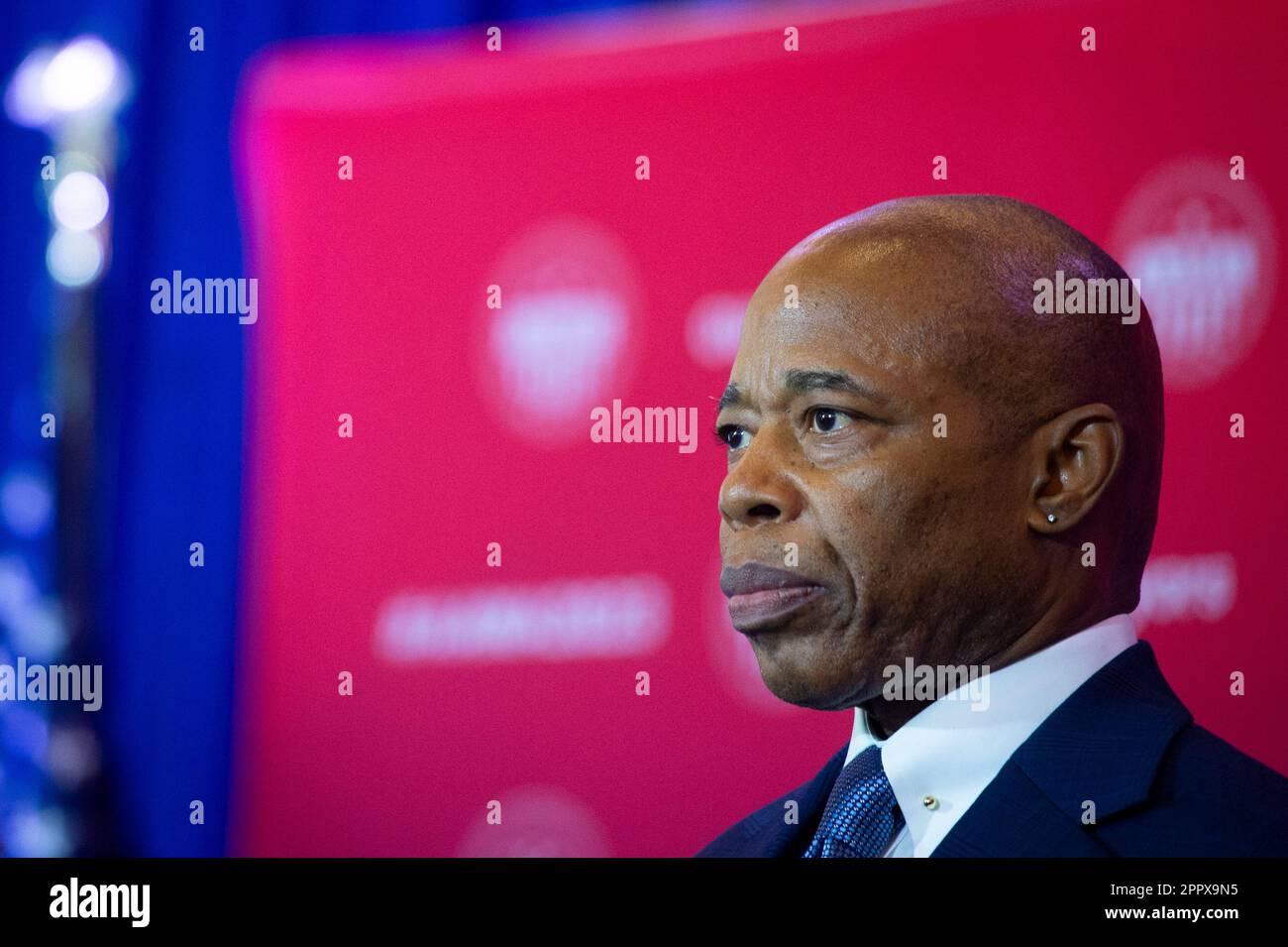 Bürgermeister Eric Adams (Demokrat von New York, New York) nimmt an ...