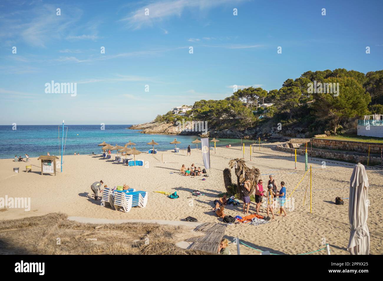 Cala beach -Fotos und -Bildmaterial in hoher Auflösung – Alamy
