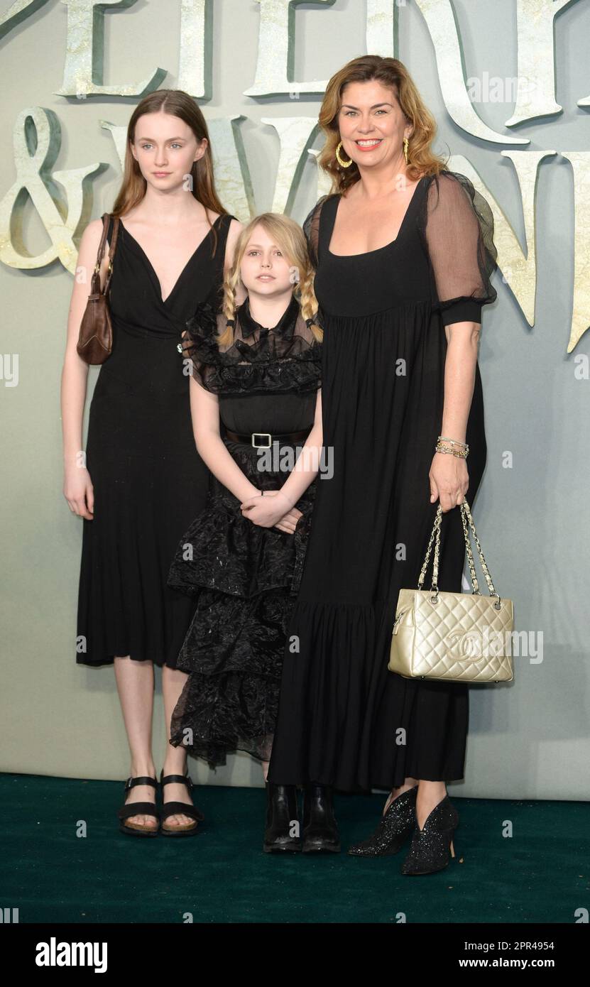 Willow rose mcguinness -Fotos und -Bildmaterial in hoher Auflösung – Alamy