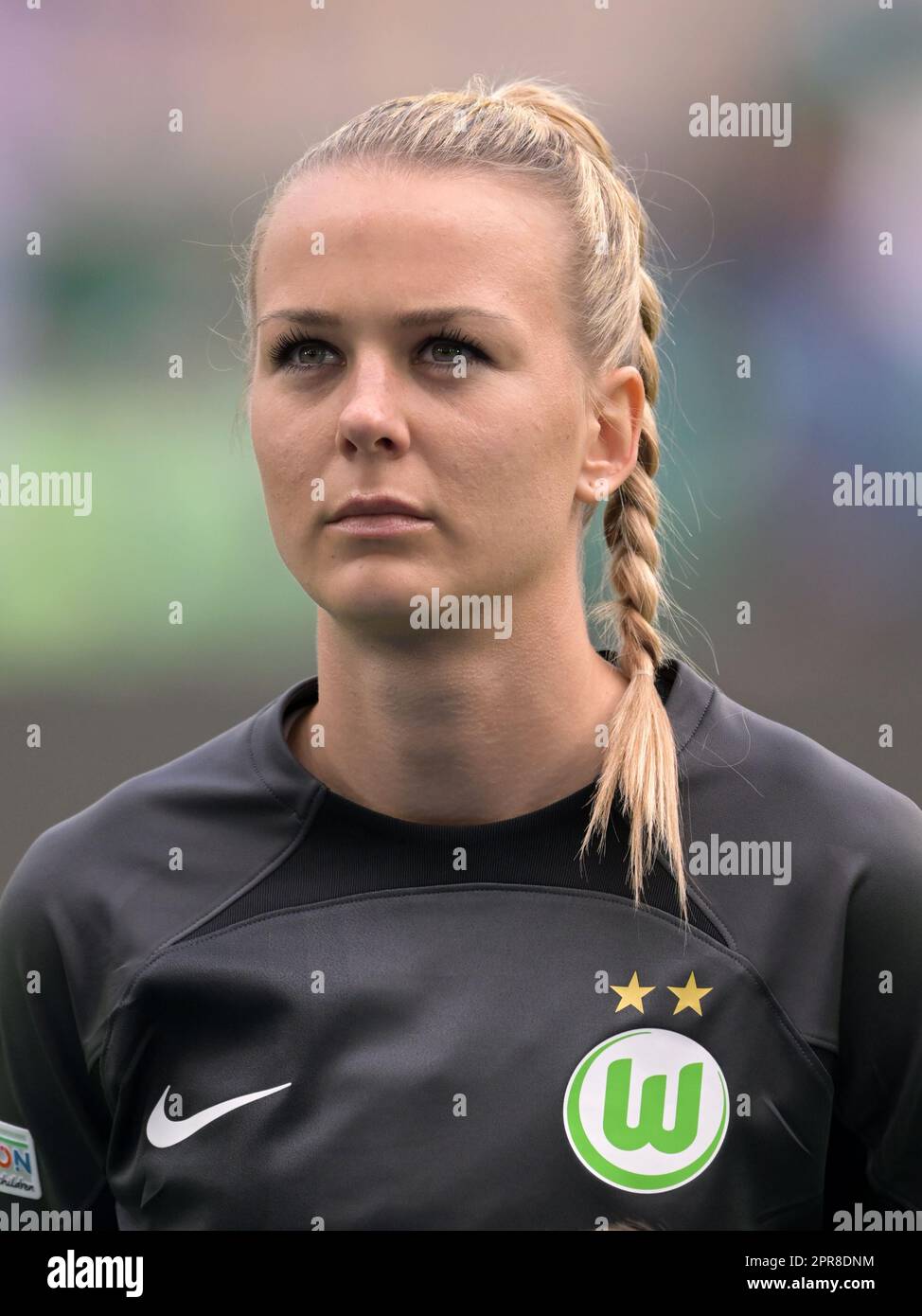 WOLFSBURG - VFL Wolfsburg Frauen Torhüterin Merle Frohms während des ...