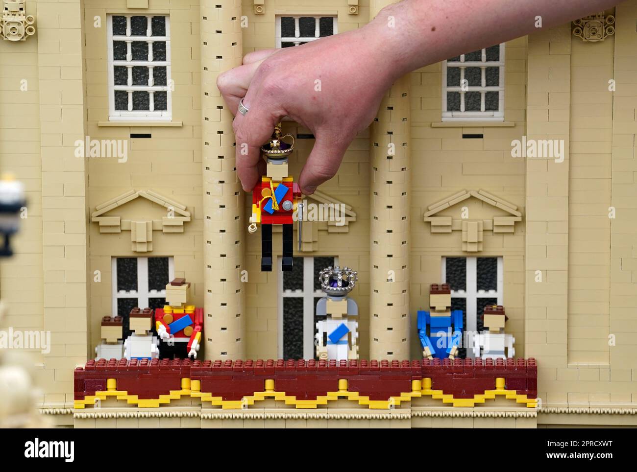 Der Modellbauer Daniel Anderson aus dem Legoland Windsor Resort ...