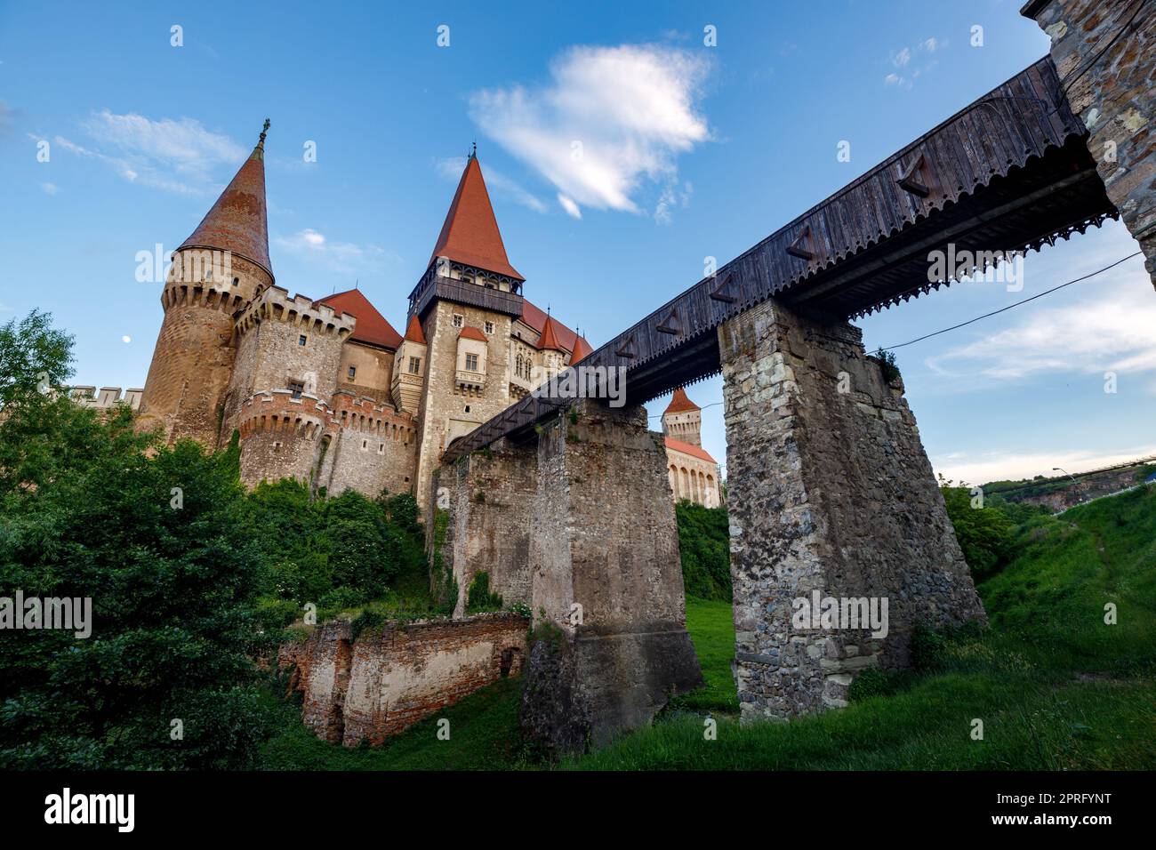 Burg hunedoara -Fotos und -Bildmaterial in hoher Auflösung – Alamy